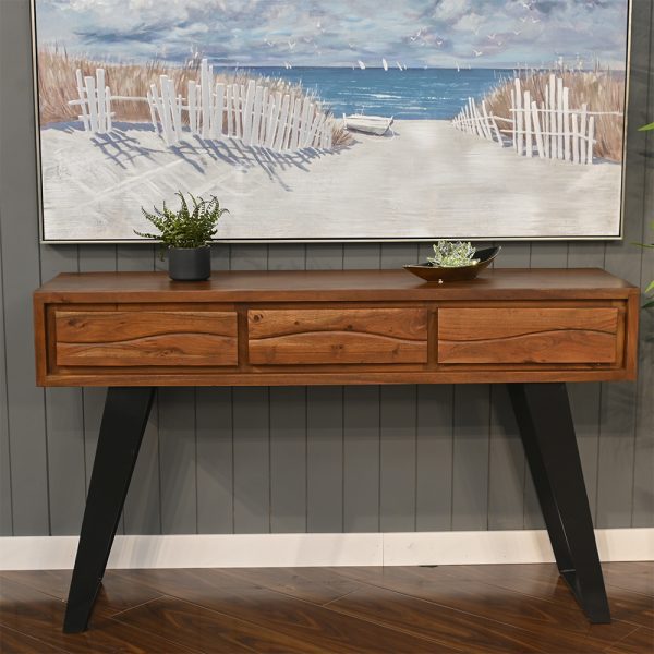 Buy Console Table that Will Make Your Guests Feel Good at Home